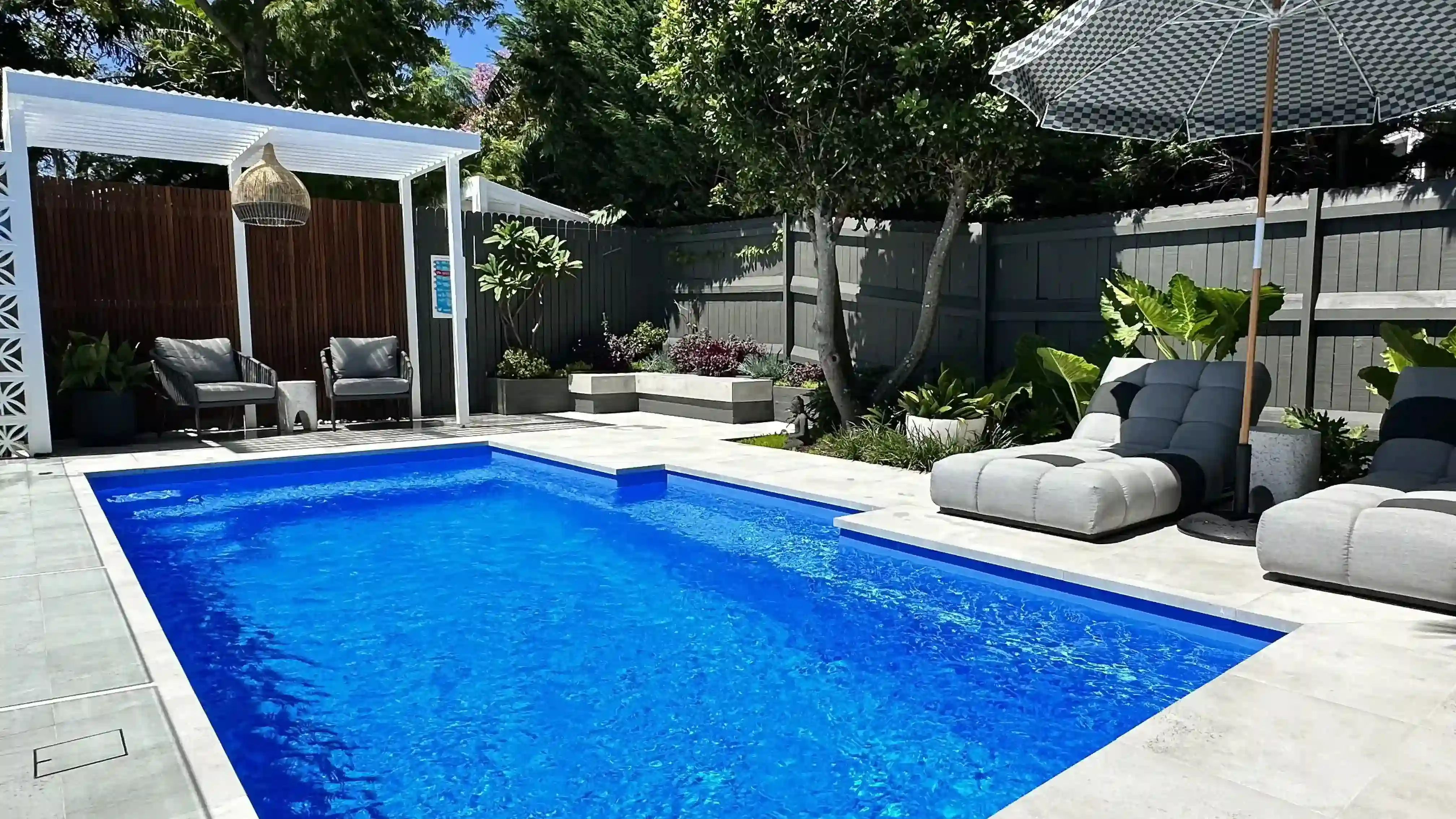 6m Oasis Family Pool | Buy Fibreglass Swimming Pools Online and Save